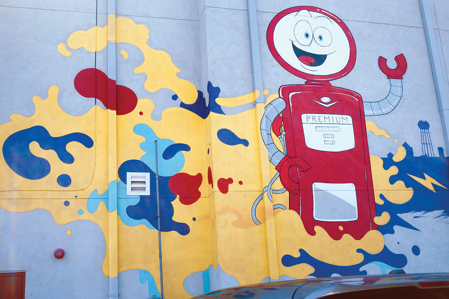 Painting the Towns: The Murals of Western Wake - 5 West Mag